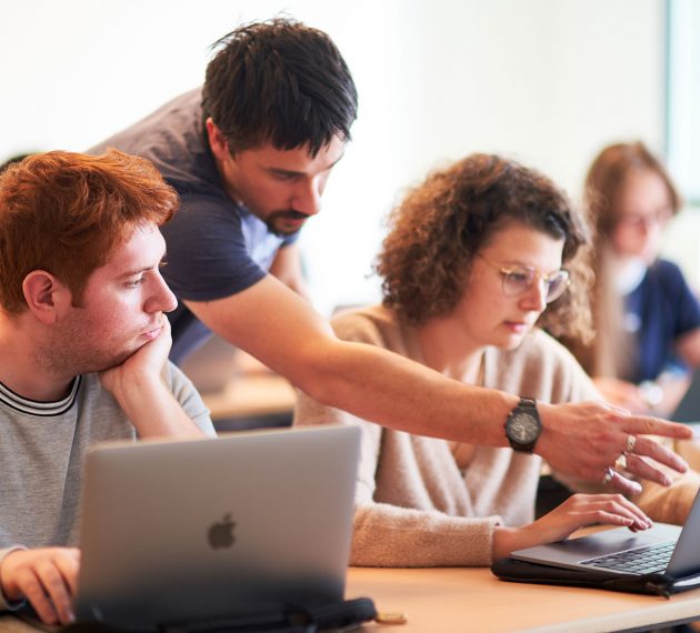 Formation continue : devenir traducteur en 10 mois - UCLy